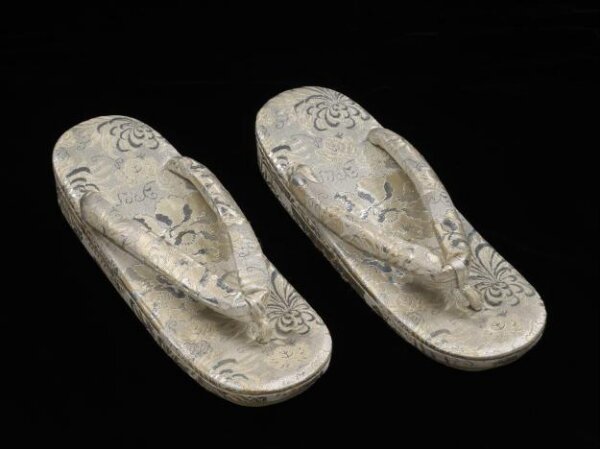 Pair of Zori (Zori) | unknown | V&A Explore The Collections