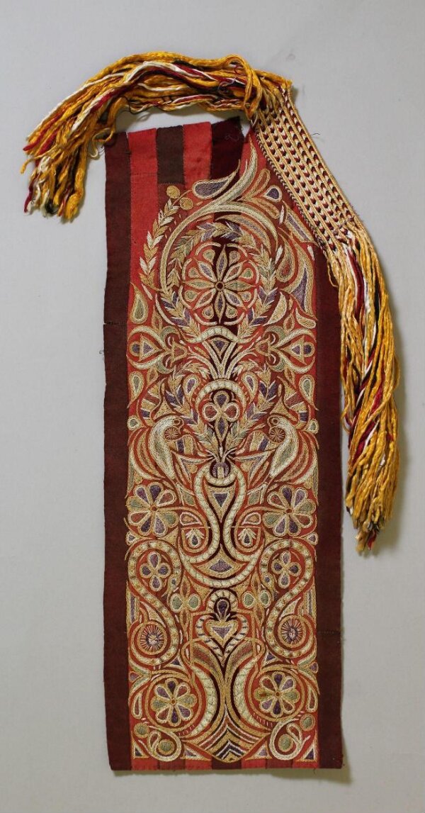 Cloak Collar | V&A Explore The Collections