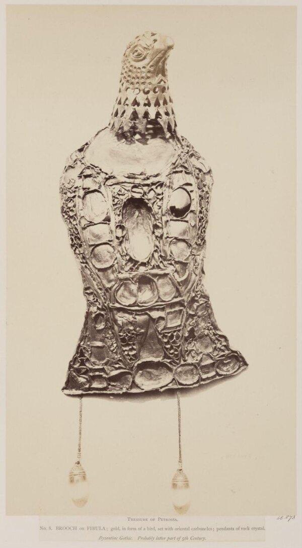 'Brooch or Fibula, gold, in form of bird, Byzantine Gothic, late 5th ...