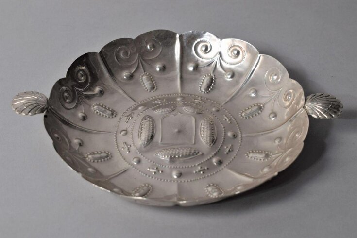 Dish | William Maddocks | V&A Explore The Collections