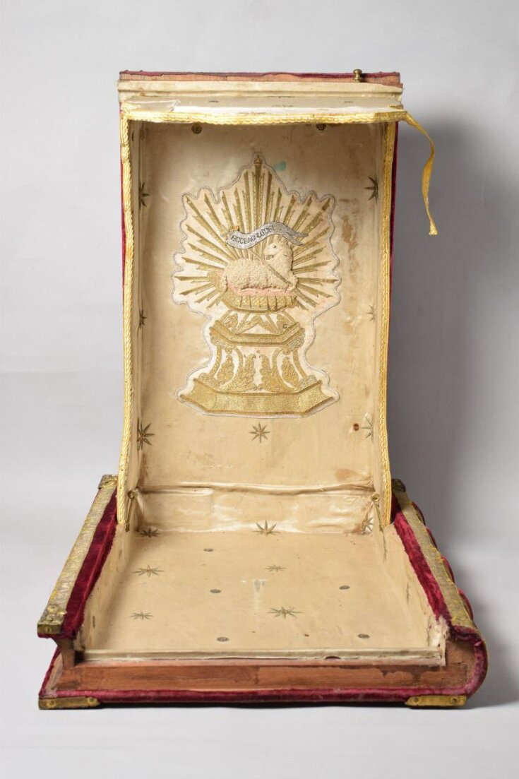 Portable Altar | V&A Explore The Collections