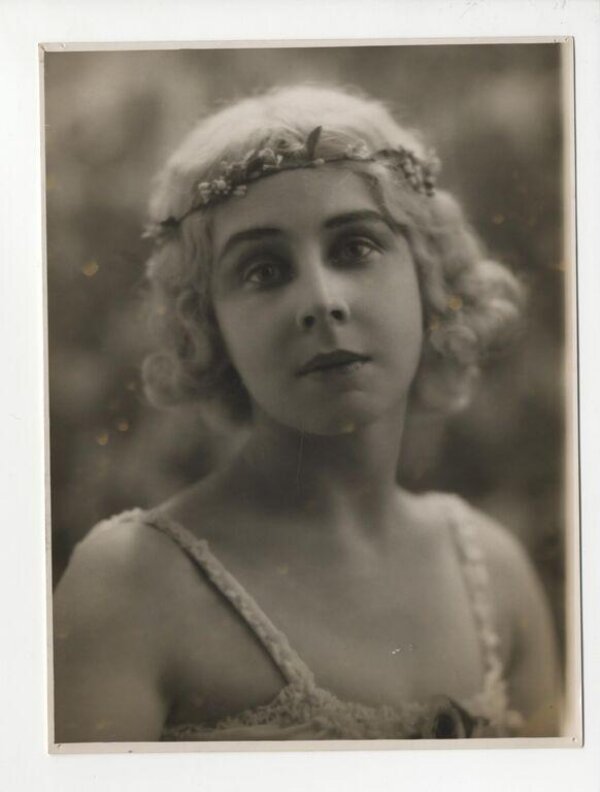 Lydia Lopokova | Vaughan, Kay | V&A Explore The Collections