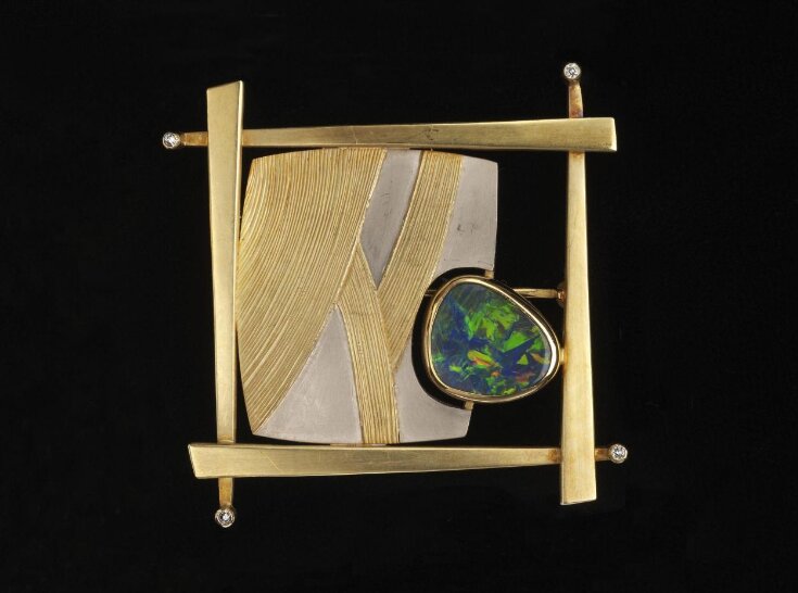 Brooch and Case | Graham Stewart | V&A Explore The Collections