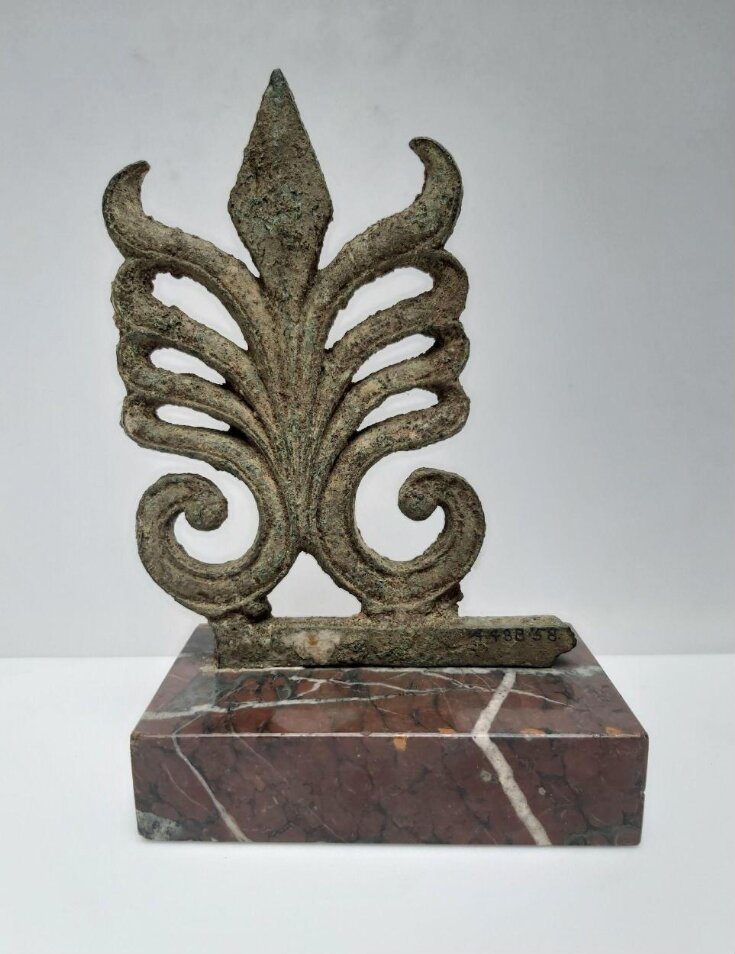 Cresting | V&A Explore The Collections