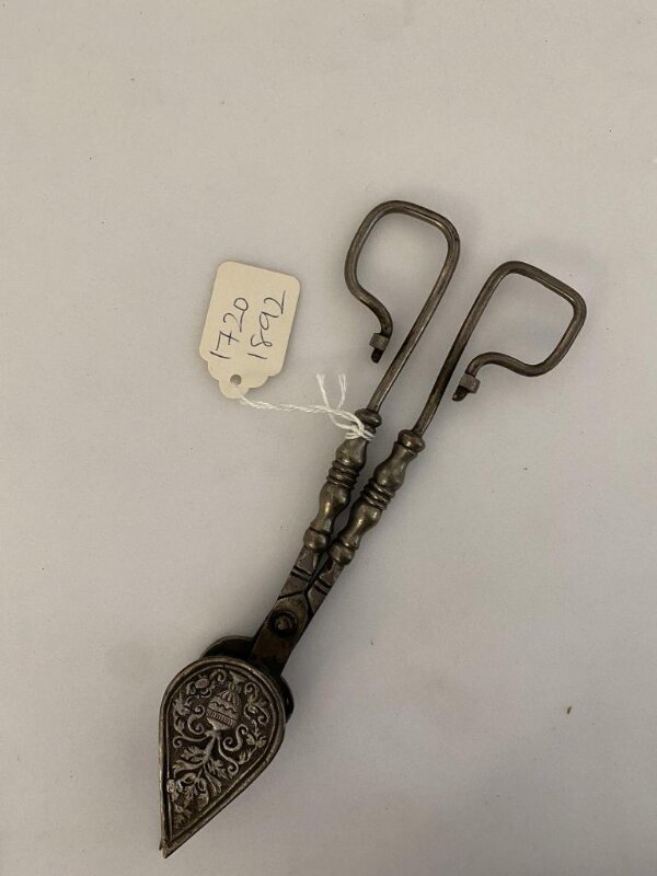 Snuffer | V&A Explore The Collections