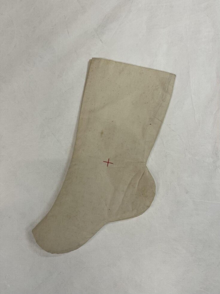 Pair of cotton socks | Lee, Young-hee | V&A Explore The Collections