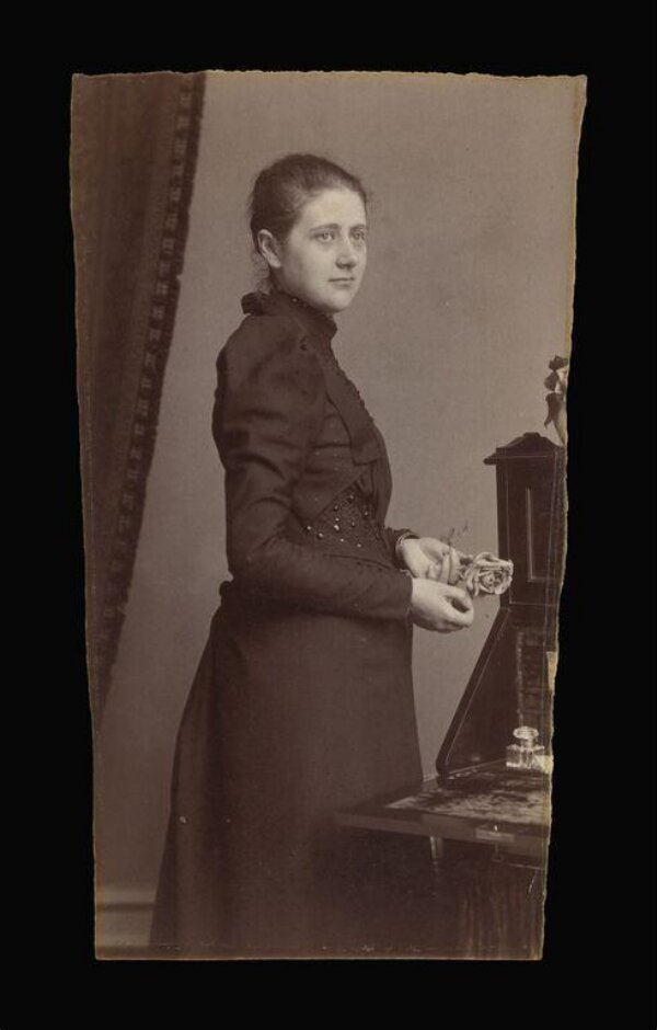 Photograph | Mackenzie, Andrew Finlay | V&A Explore The Collections