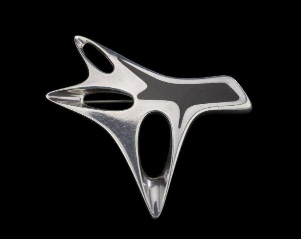 Brooch | koppel | V&A Explore The Collections