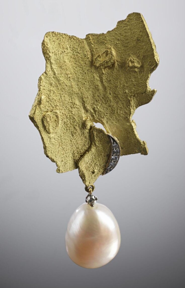 Brooch | Grima, Andrew | V&A Explore The Collections